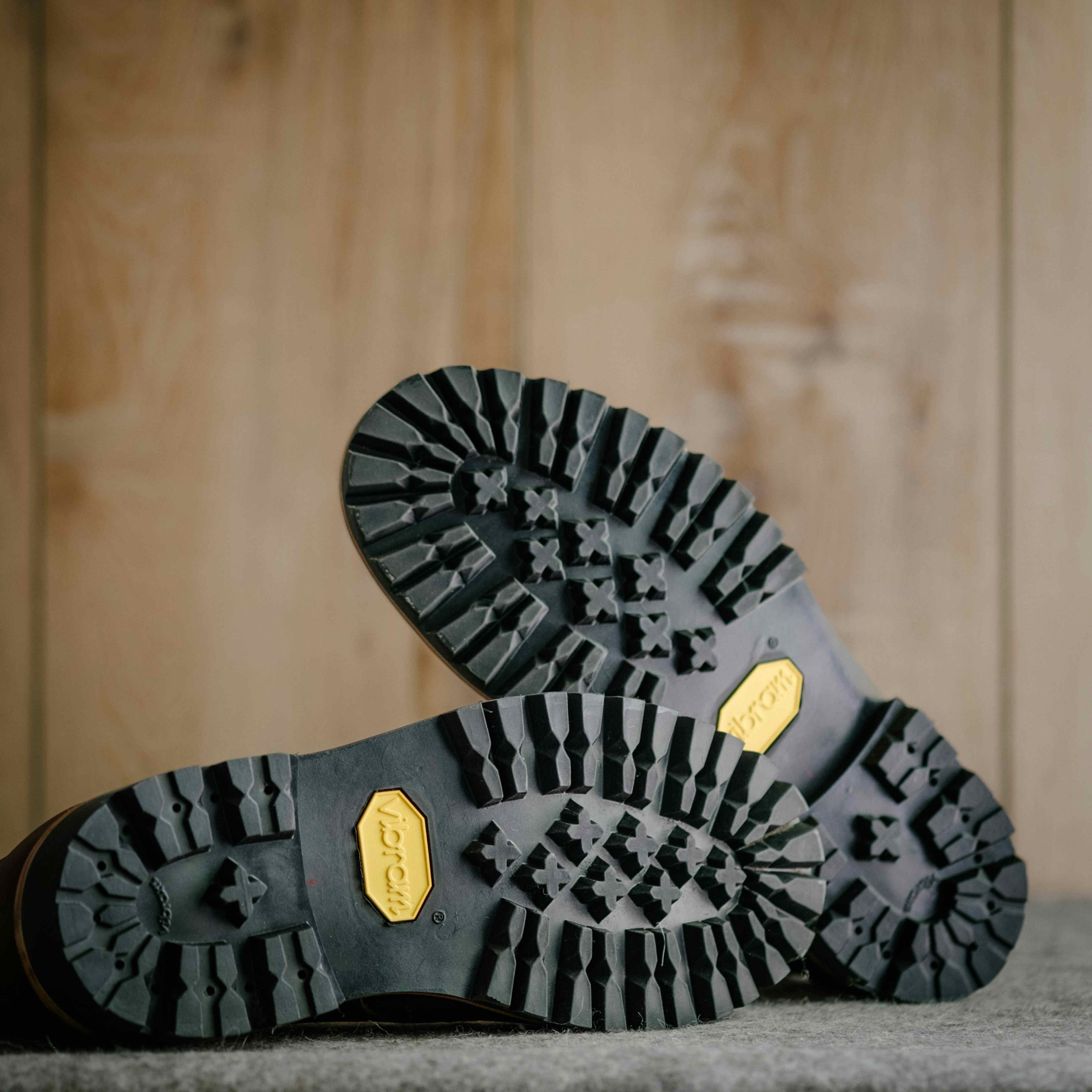 Cap-Toe Field Boot - Seidel Chestnut Logger, Vibram 100 Montagna Sole ...